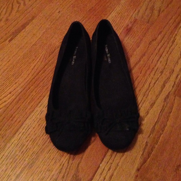 Studio Works | Shoes | Final Sale Studio Works Black Flats | Poshmark