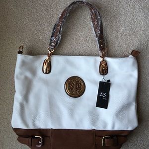 DS Bags on Poshmark