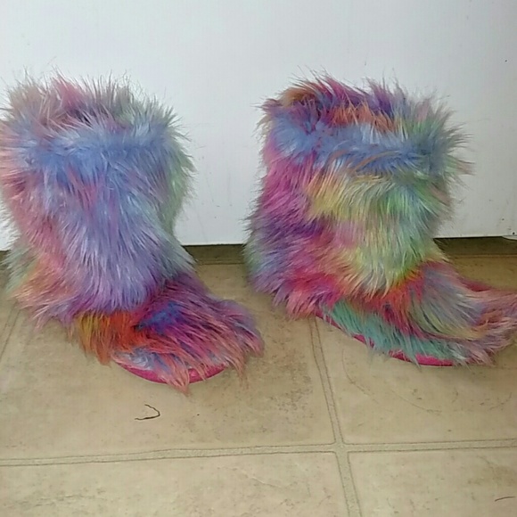 Shoes | Warm Retro Fuzzy Slippers Sz 7 | Poshmark
