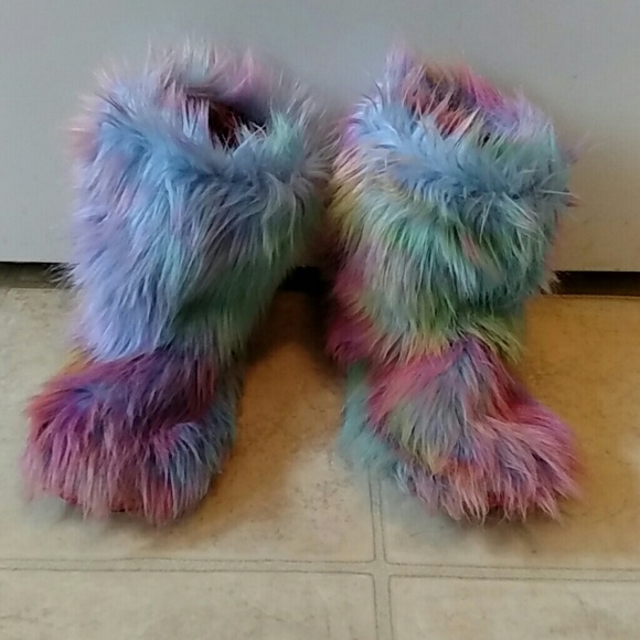 Shoes | Warm Retro Fuzzy Slippers Sz 7 | Poshmark