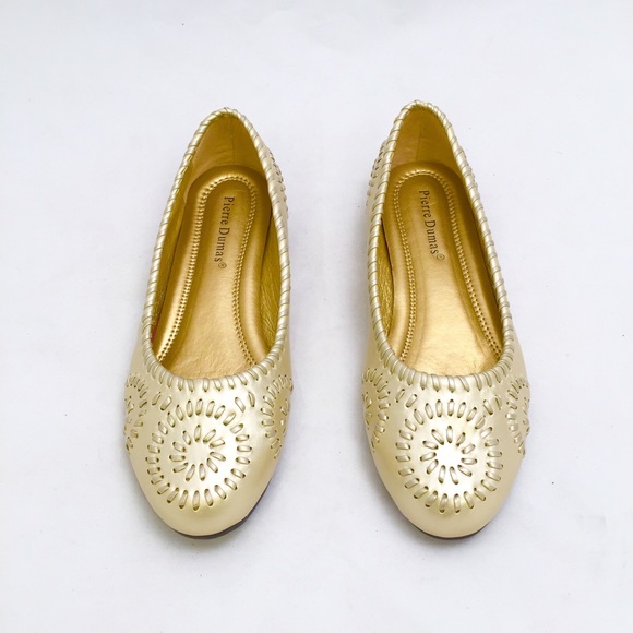 Pierre Dumas | Shoes | Pierre Dumas Gold Flats | Poshmark