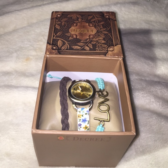 Decree | Jewelry | Decree Watch And Bracelets | Poshmark