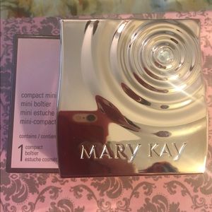 Mary Kay | Makeup | Mary Kay Rose Gold Mini Compact Limited Edition ...