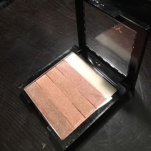 Revlon | Makeup | Revlon Glowing Bronzer | Poshmark