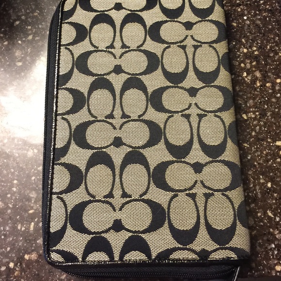 Coach | Accessories | Coach Nook Case | Poshmark