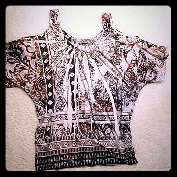 Unity World Wear | Tops | Cold Shoulder Top | Poshmark