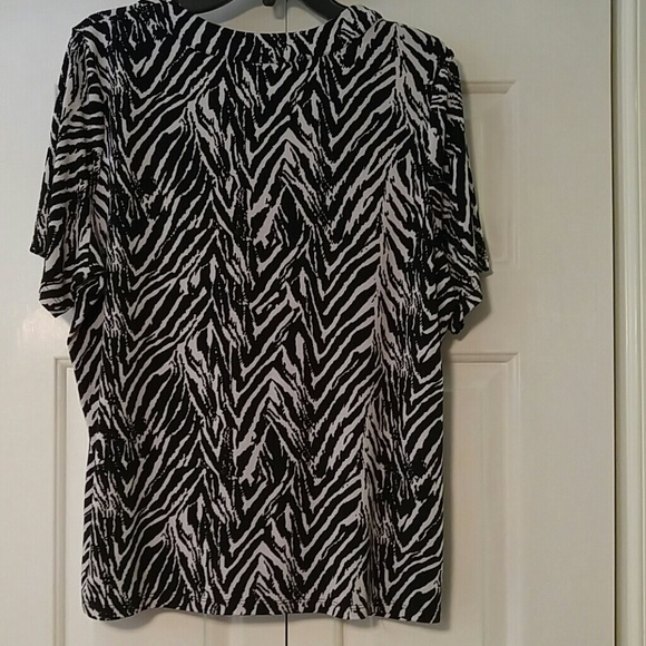 TanJay | Tops | Cute Summer Top Euc | Poshmark