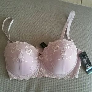 Paola's Closet on Poshmark - @pao8