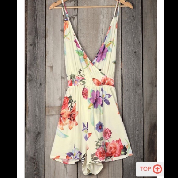 Dresses | Nwt Floral Romper M | Poshmark