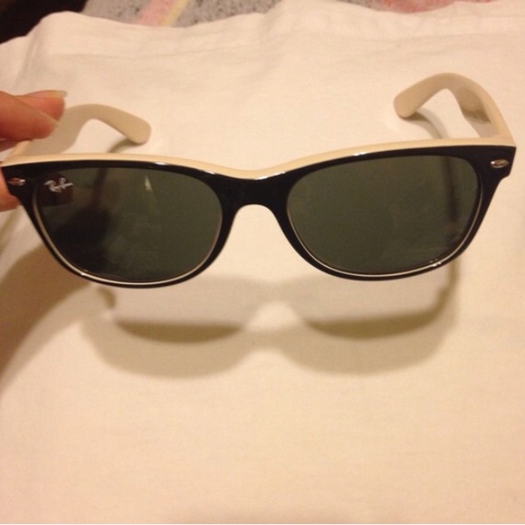 Ray-Ban | Accessories | Black And Cream Wayfarer Rayban Sunglasses ...