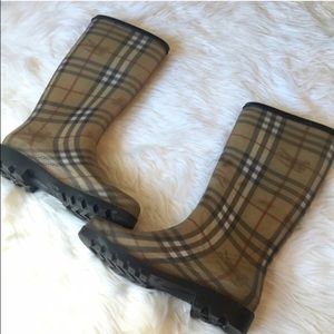 Burberry - Burberry house check boots. VINTAGE & AUTHENTIC from Angie's ...