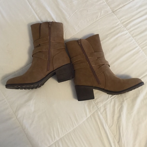 Rampage | Shoes | Super Cute Tan Booties | Poshmark