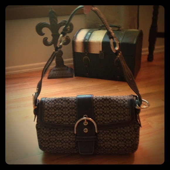 Coach Signature Soho Purse Handbag - Gem