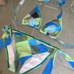 38% off Billabong Other - Billabong Juniors Black Surfside Flounce ...