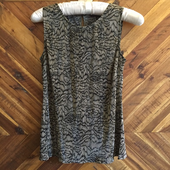 Banana Republic - Banana Republic crinkle textured sleeveless top from ...