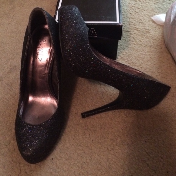 Y not | Shoes | Sparkly Black Heels | Poshmark