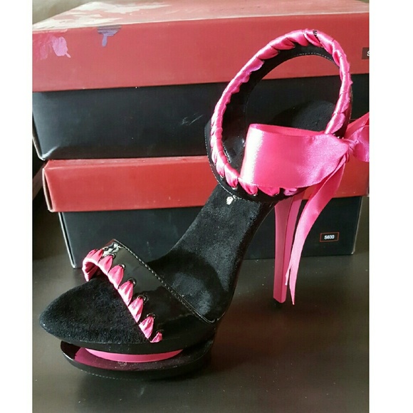 Pleaser | Shoes | Pleaser Black And Pink 6 Inch Heel Size 6 | Poshmark