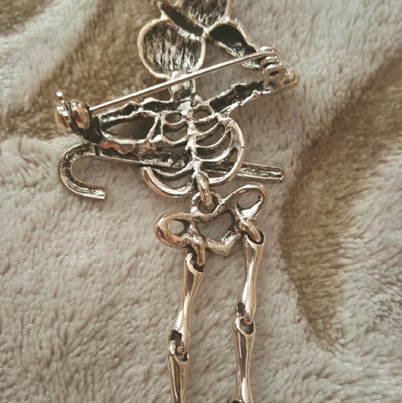 Cookie Lee | Jewelry | Halloween Pins Silvertone Moving Skeleton Pin ...