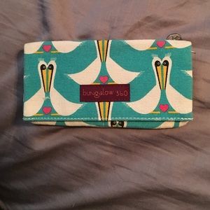 bungalow 360 on Poshmark