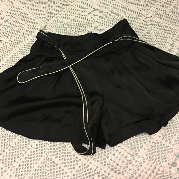 Lipsy | Shorts | High Waisted Flowy Shorts | Poshmark