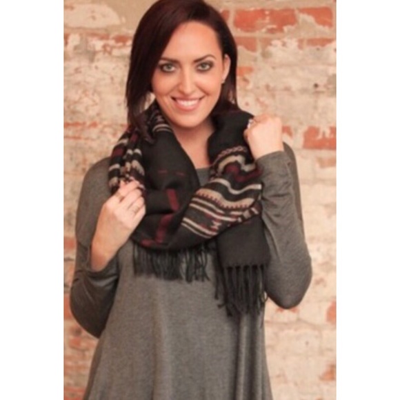 Infinity Raine | Accessories | Aztec Print Fringe Blanket Scarf | Poshmark