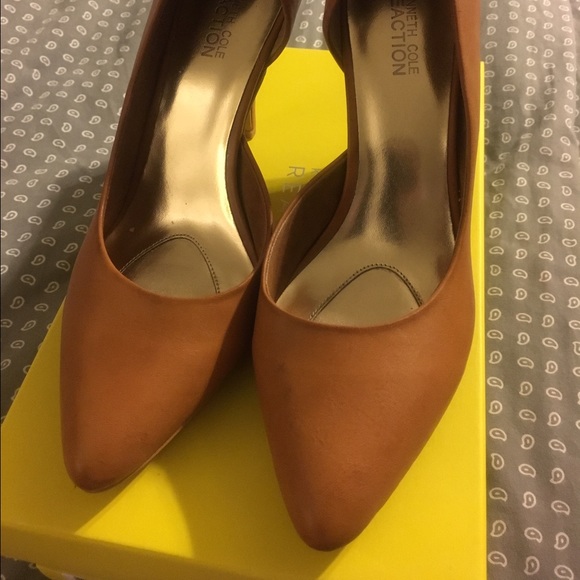 Kenneth Cole Reaction Natural Color Pump - Gem
