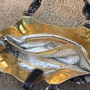 Guess | Bags | Guess Black Floral Pattern Purse | Poshmark