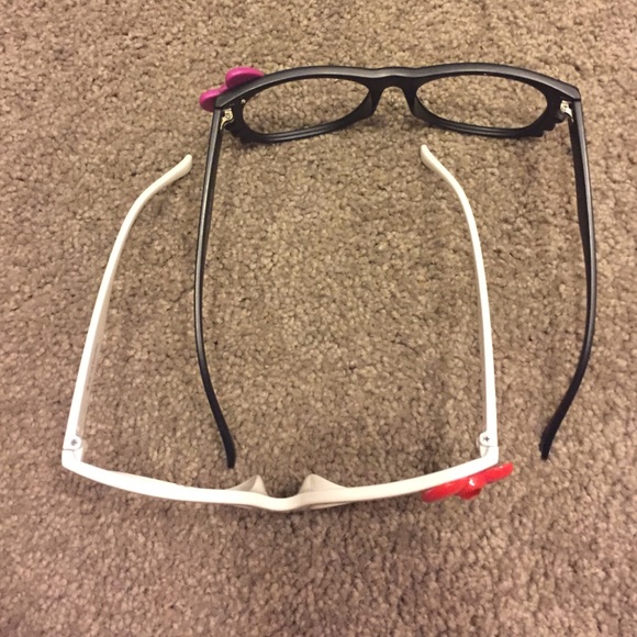 Accessories | Hello Kitty Frames Set | Poshmark