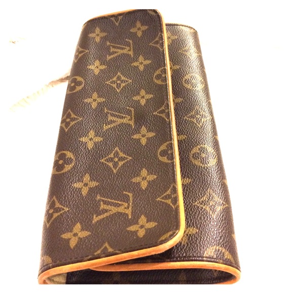 Louis Vuitton | Bags | Classic Lv Clutch | Poshmark