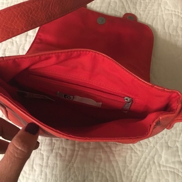 Volcom | Bags | Beautiful Crossbody Volcom Bagpurse | Poshmark