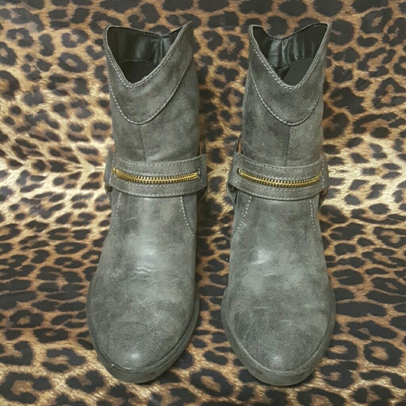Mojo Moxy | Shoes | Mojomoxy Gray Western Style Ankle Boots | Poshmark