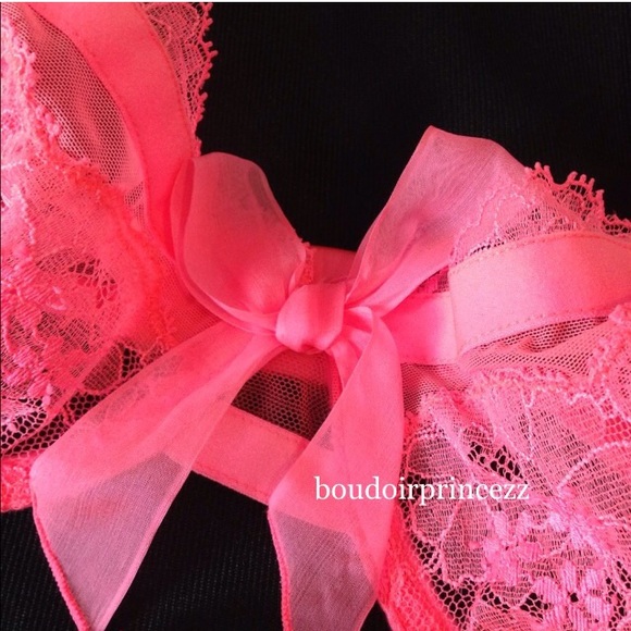 Victoria's Secret | Intimates & Sleepwear | 9 1 Left Vs Designer ...