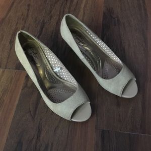 Dexflex comfort on Poshmark