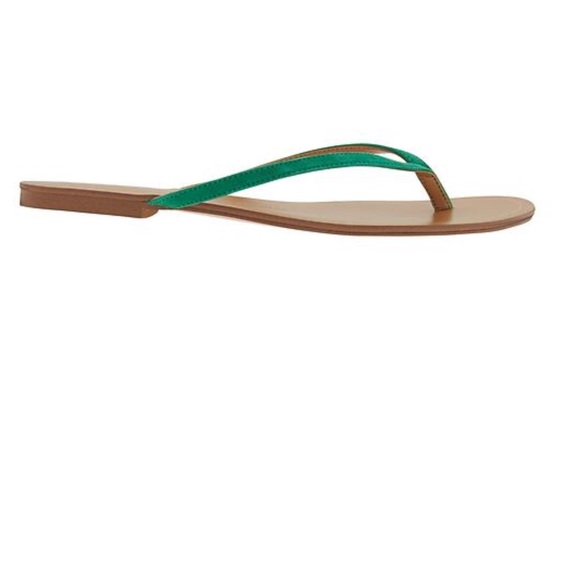 Banana Republic | Shoes | Banana Republic Hello Sole Mate Ryan Flip ...