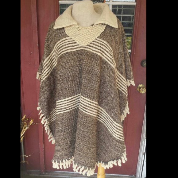 Vintage Baja Woven Collared Poncho With Tassels - Gem