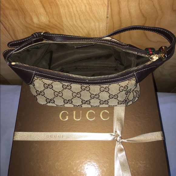 Gucci | Bags | Gucci Small Handbag | Poshmark