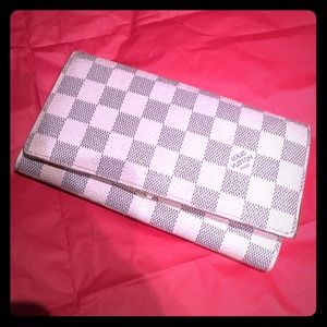 louis vuitton checkered bag on Poshmark