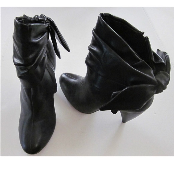 Colin Stuart Bow Boots - Gem