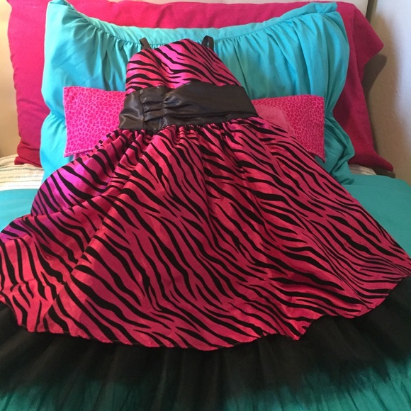 good girl | Dresses | Cute Zebra Print Dress | Poshmark