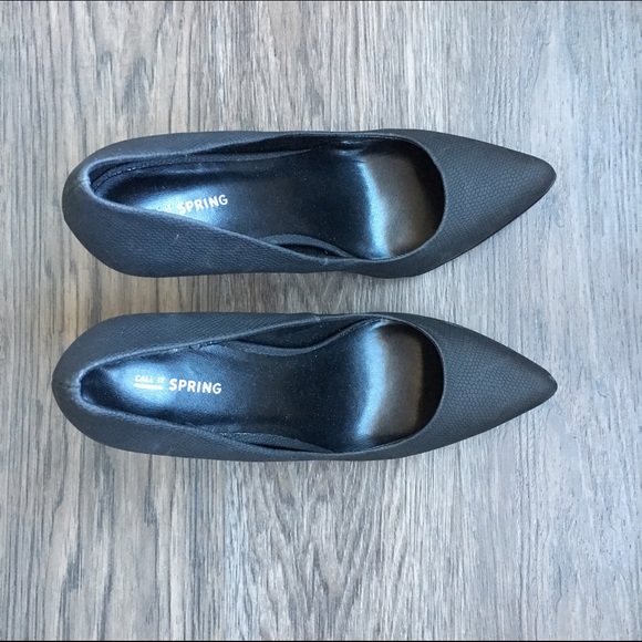 Matte Black Pumps - Gem