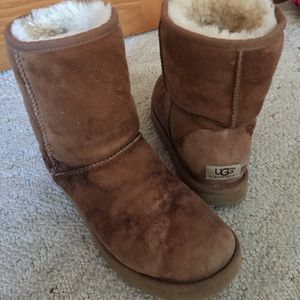 UGG | Shoes | Short Light Brown Uggs | Poshmark