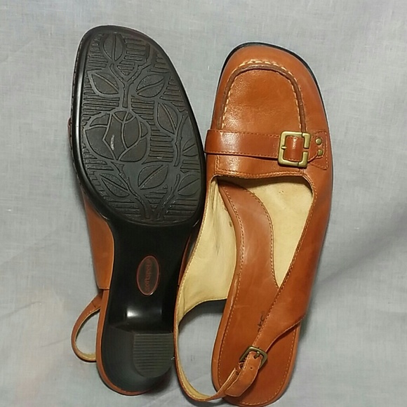 Softspots | Shoes | Soft Spots Clogs Shoes Brown 9 M Leather Strap ...