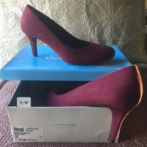 Premium comfort by Payless | Shoes | Comfy Cranberry Color Suede Pumps ...