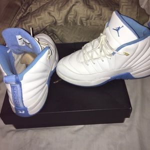 Jordan | Shoes | Universal Blue Retro 2s | Poshmark