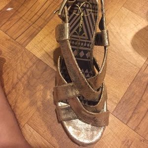 Jessica Simpson | Shoes | Gold Platform Shoes | Poshmark