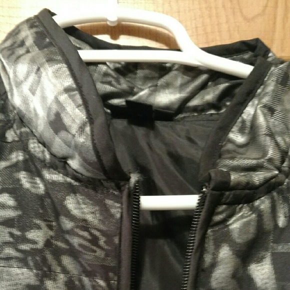 Jackets & Coats | Nwt Peebles Black And Gray Vest | Poshmark