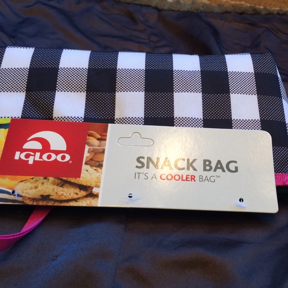Igloo | Bags | Nwt Igloo Cooler Snack Bag | Poshmark