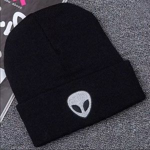 Urban Outfitters | Accessories | New Black Embroidered Alien Beanie ...