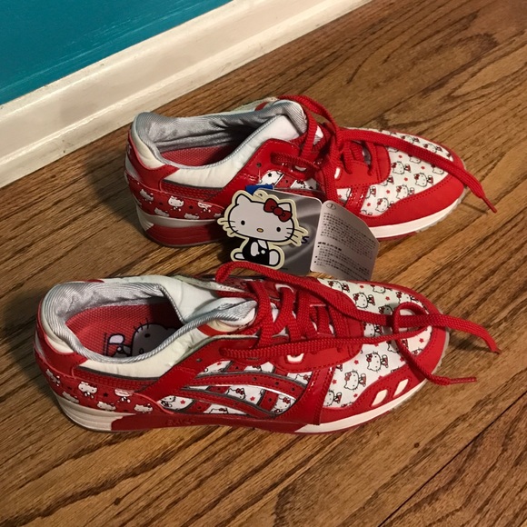 hello kitty asics Cinosural International School