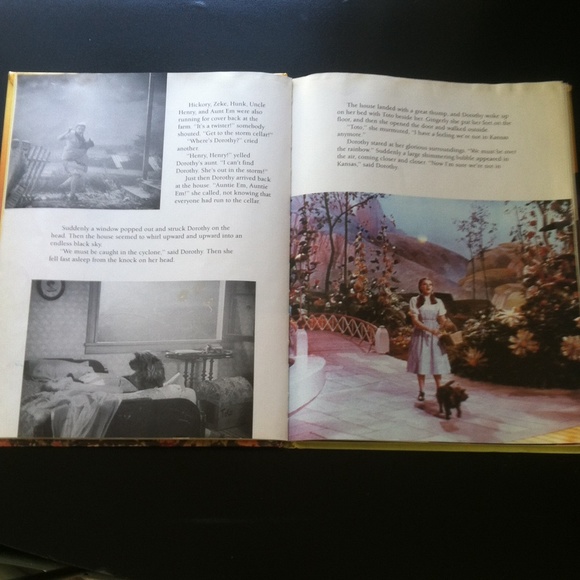 MGM | Other | Vhs The Wizard Of Oz And Movie Story Book | Poshmark